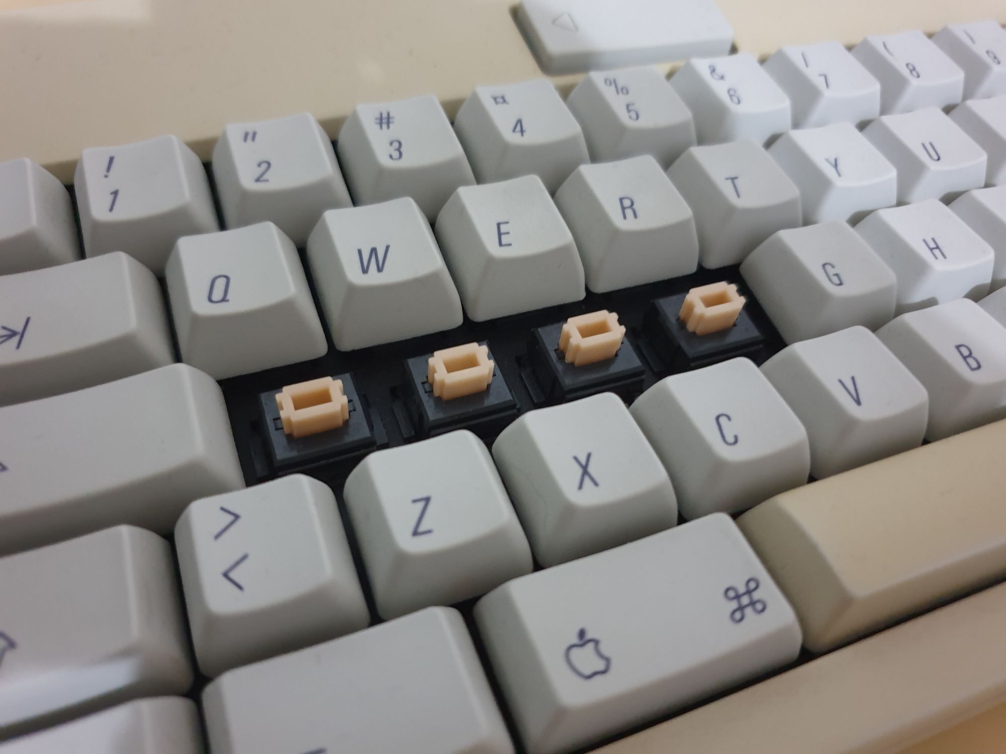 Apple Standard Keyboard (M0118)